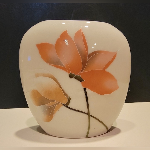 Toyo | Accents | Vintage Toyo Lotus Flowers 4 Porcelain Handpainted ...
